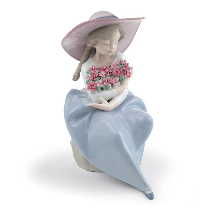 Fragrant Bouquet Girl with Carnations Figurine by Lladró – TRDST