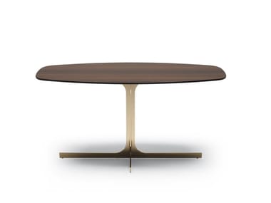 Janus - Wooden Coffee Table With 4-Star Base by Misuraemme – TRDST